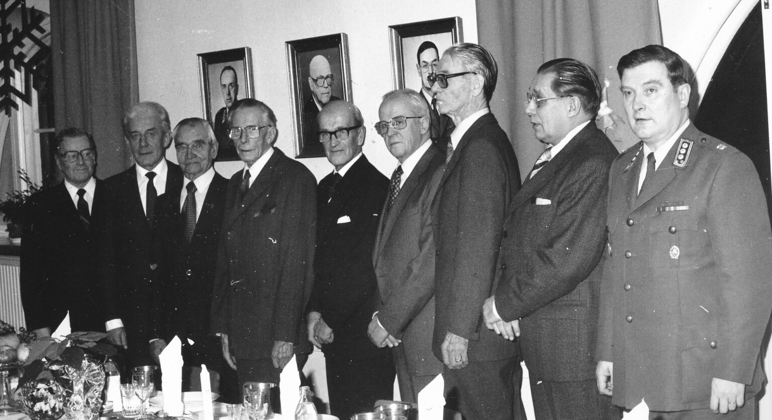 Organisaatiot ja johtajat – Taistelukoulun verkkomuseo